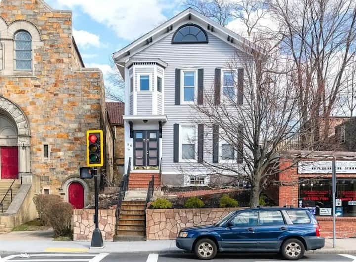 Charming Two-bedroom In Boston - 보스턴