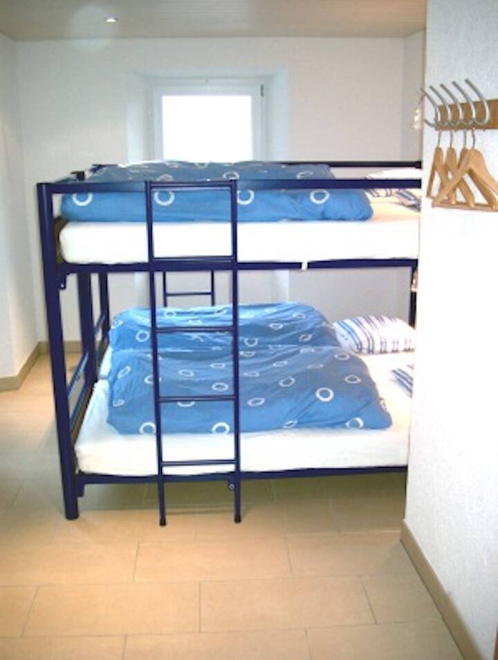 Chambre 8 Avec Sdb Commune - Martigny