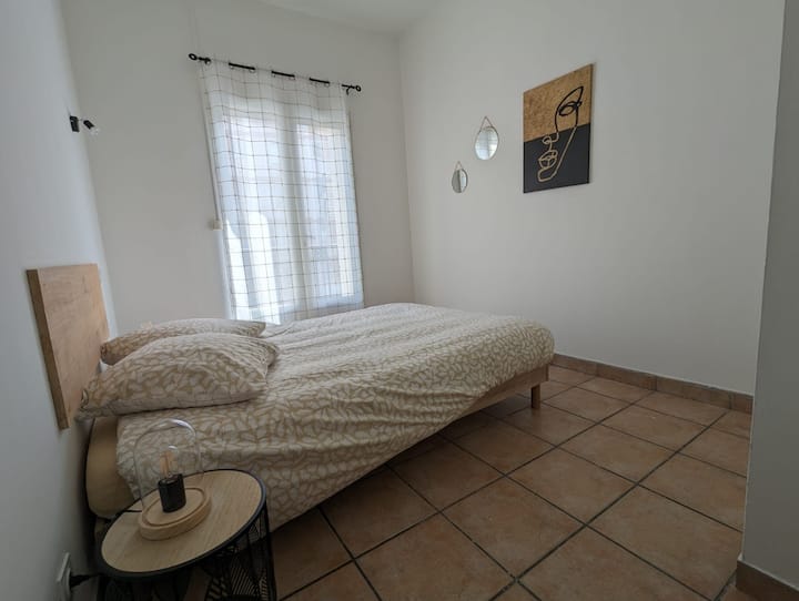 Chambre Dans Appartement Lumineux En Centre-ville - Perpignan