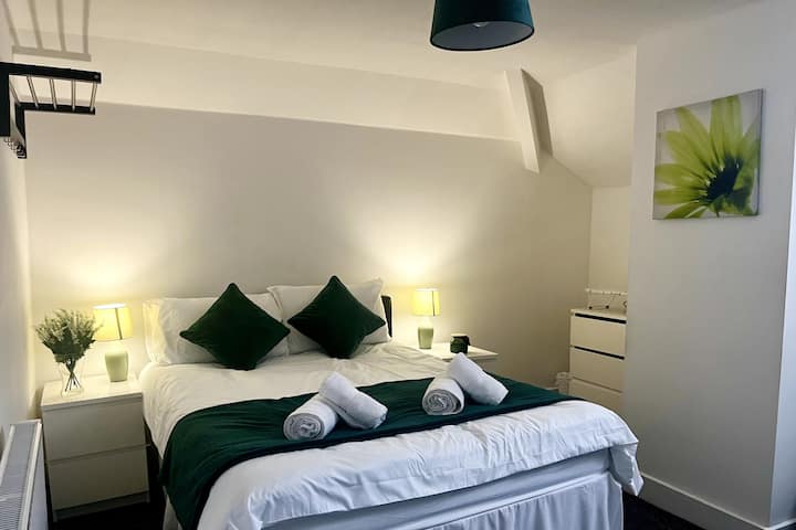 Wonderful Wolverhampton Studio - Wolverhampton