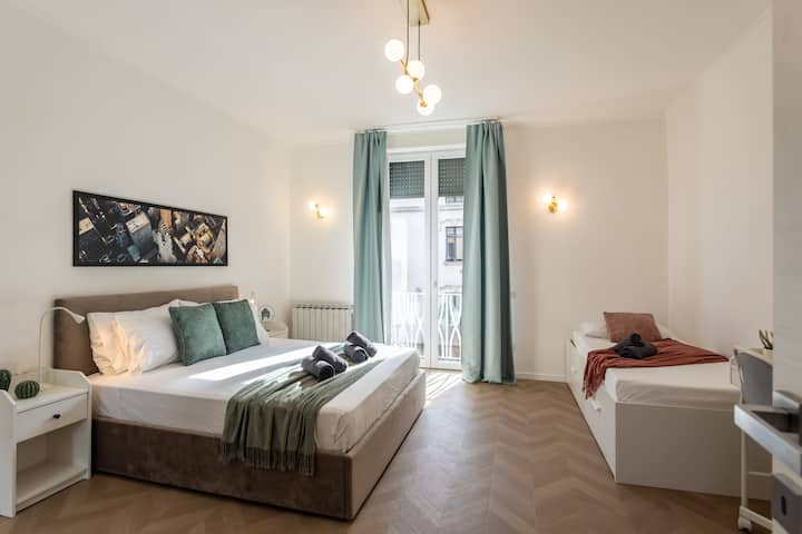 [Centrale/metro 2min] • Designer App • (Sleeps 4) - Milão