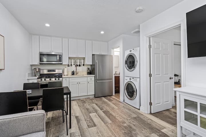 Cozy Retreat In Long Beach - Long Beach, CA