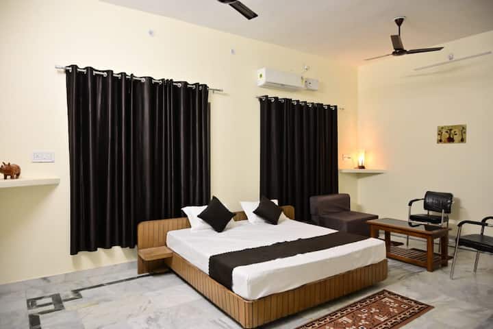 Sharan Homestay - Ayodhya