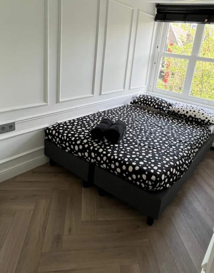 Rembrandtplein Mini Private Apartment - Amsterdam
