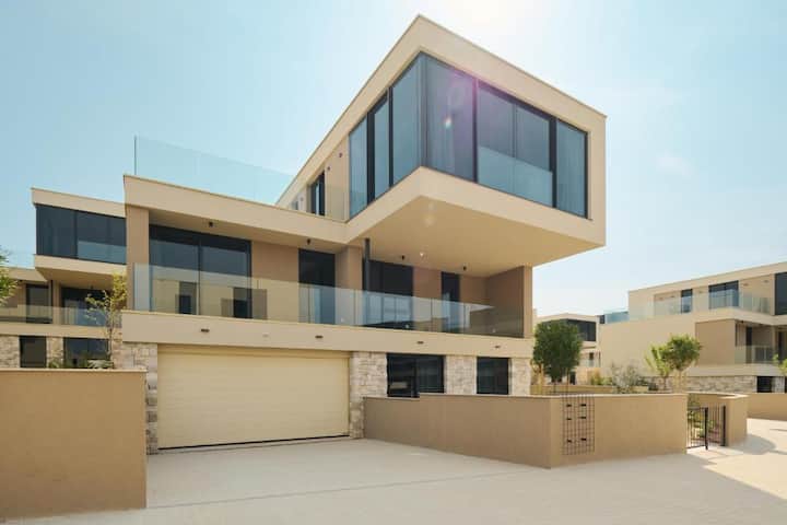 Villa Nova 5* - Three Bedrooms - Umag