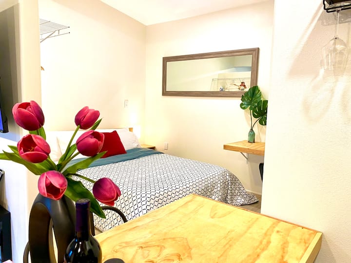 Private King Bed Guest Suite - 7 Mins To Disney - Buena Park, CA