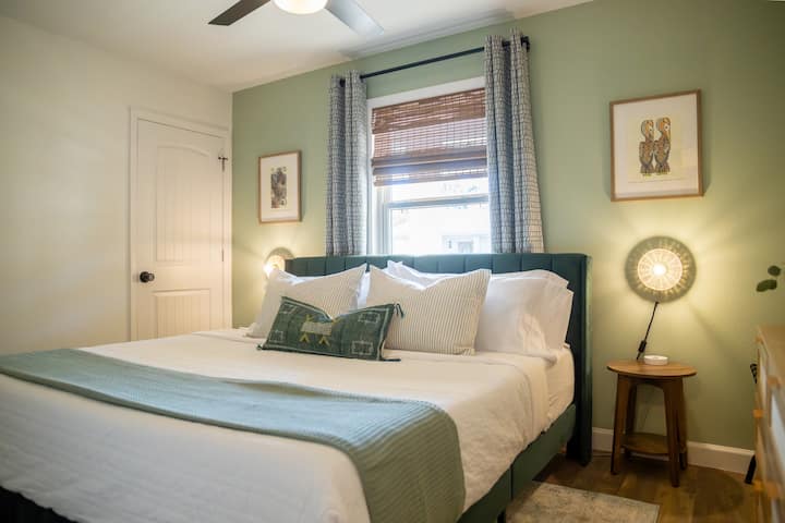 Dt + Pool + Walk To Beach| Eco-friendly | By Wkndr - Ocean Springs, MS