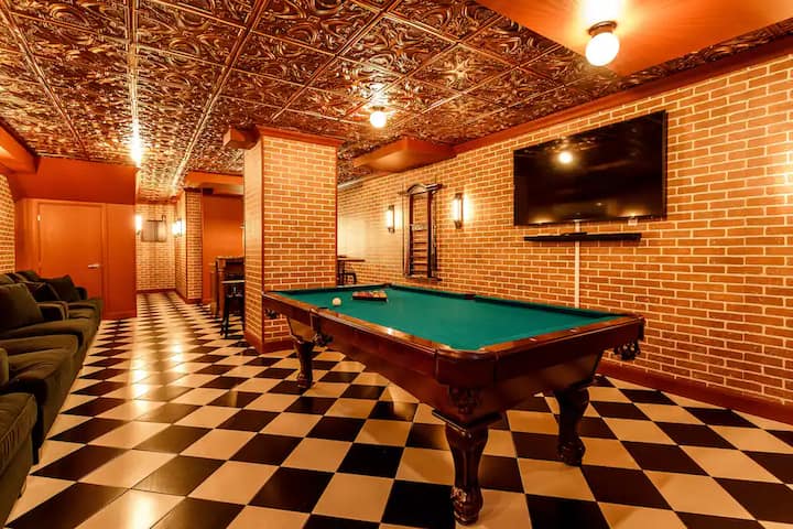 Party Room With Speakeasy Bar -