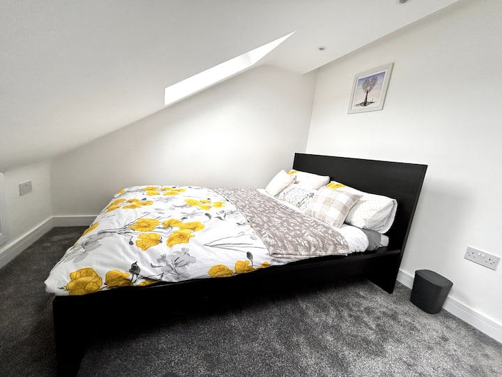 10min To University, Airport Dart & Train Station - Luton