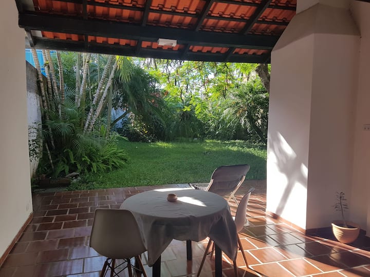 Casa Com Quintal/jardim-betaras - Matinhos