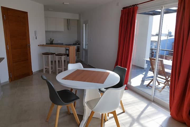Moderno Depto Con Balcón Parrilla Y Cochera Propia - Miramar