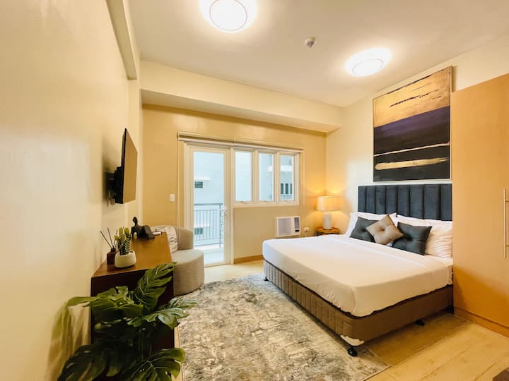 * *25 Central Luxury Studio - Iloilo City