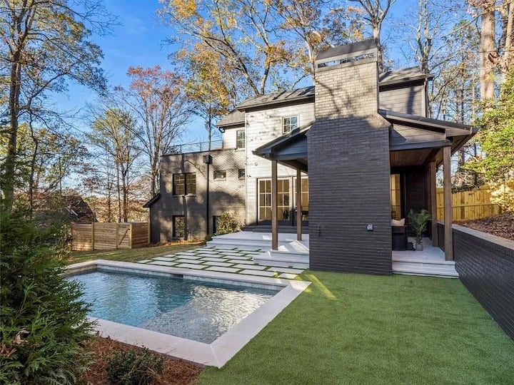 Buckhead Black House~heated Pool Rooftop Sleeps 12 - Atlanta