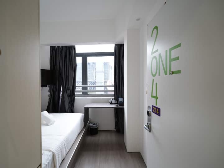 Spacious Quadruple, 3min Walk To Jalan Besar Mrt - Serangoon