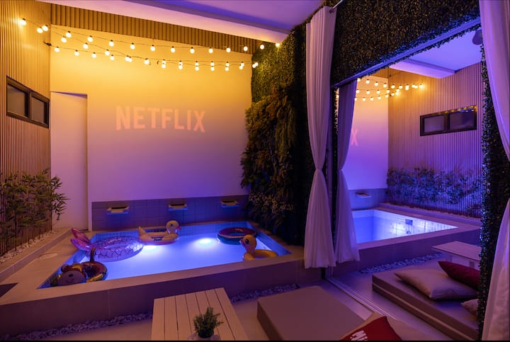 Twin Pool Villas In Lipa W/ Free Karaoke | 20 Pax - Anilao