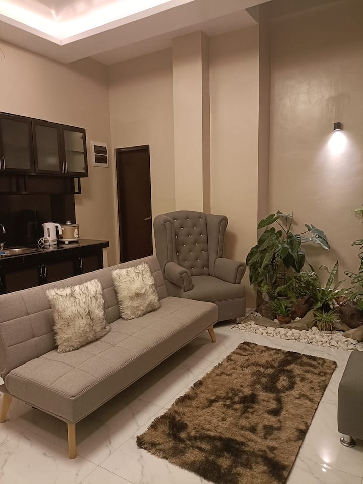 Melindas Garden Ottawa Suite - Tanay