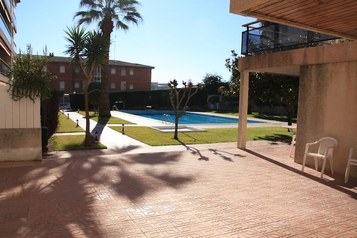 Gran Apartamento Con Piscina Y Espacios De Ocio - Coma-ruga