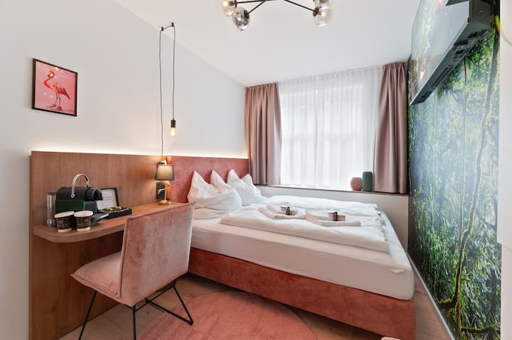 Jungle N°5 Hotel: Flamingo Room - Stuttgart