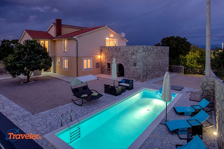 Modern Villa With Pool,nice Yard - By Traveler Krk - Krk