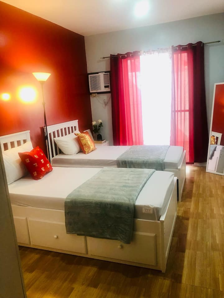 Cozy 3-br Townhouse For Families - Bacolod