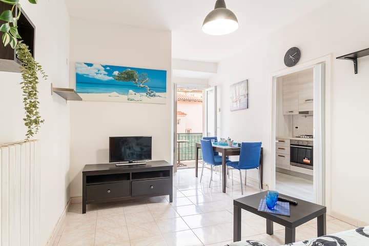 Comfy Apartment With Balcony Near The Sea! - Livorno