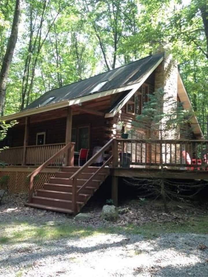Large Log Cabin In The Woods - Donegal, PA