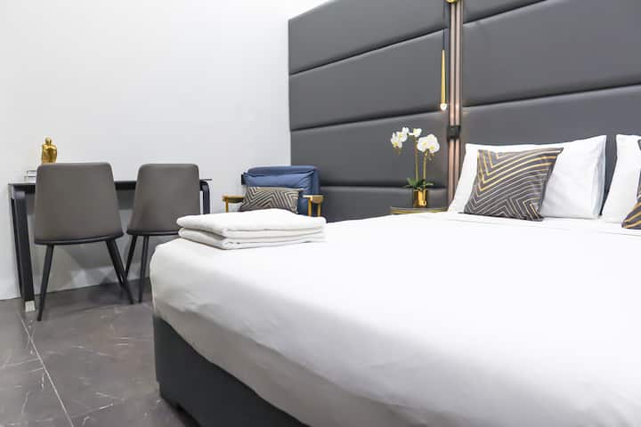 New Family 2 Rooms Studio Apt-somerset/orchardarea - Singapore