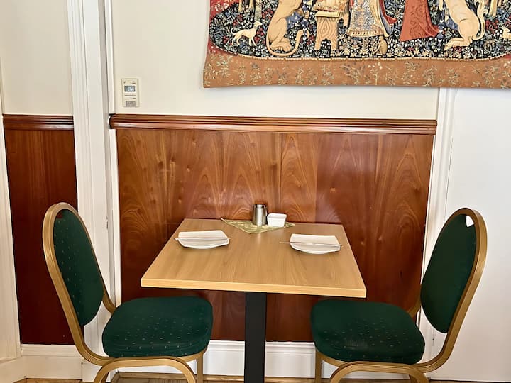 Charming Triple Room - London, UK