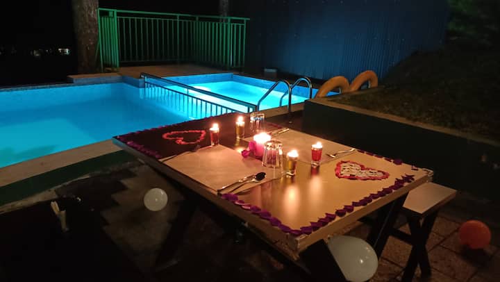 Premium Room In Pool Resort - Munnar