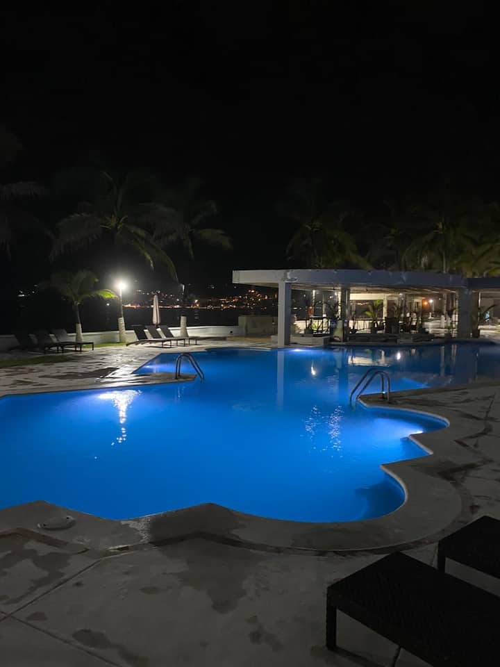 Hermosa Estadía Frente Al Mar - Manzanillo