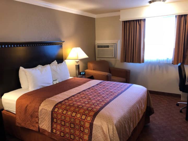 Single Bed Room In Lompoc - Lompoc, CA