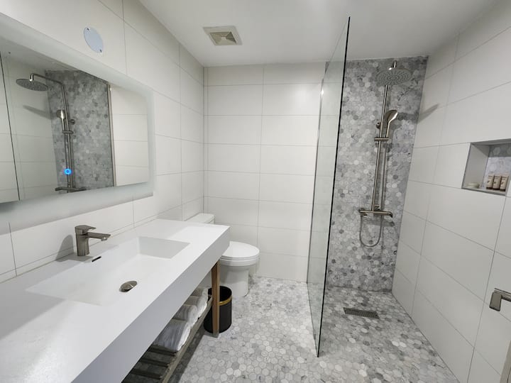 Standard King Room At Hotel 39 - Montego Bay