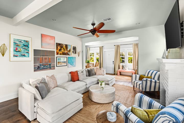Lux Wpb Oasis | Pool/spa | Game Room | Sleeps 12! - West Palm Beach, FL
