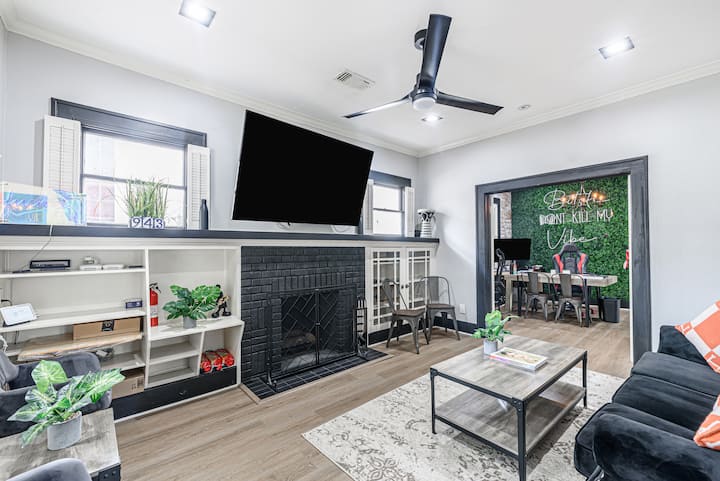 3 Bedroom Modern House Houston - Houston, TX