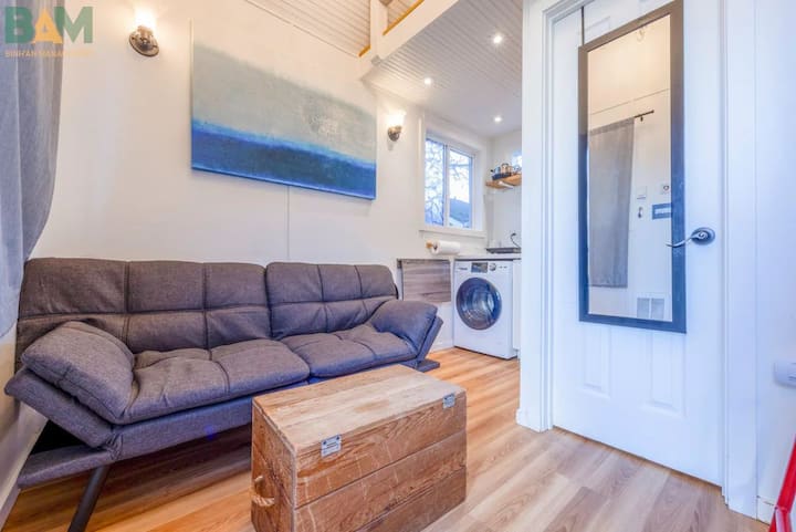 Handcrafted Tiny House - Cozy Stay, Central Spot - Seattle, WA
