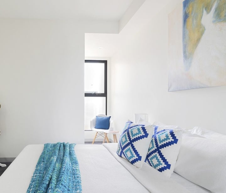 Stylish Stay With Workspace - Melbourne