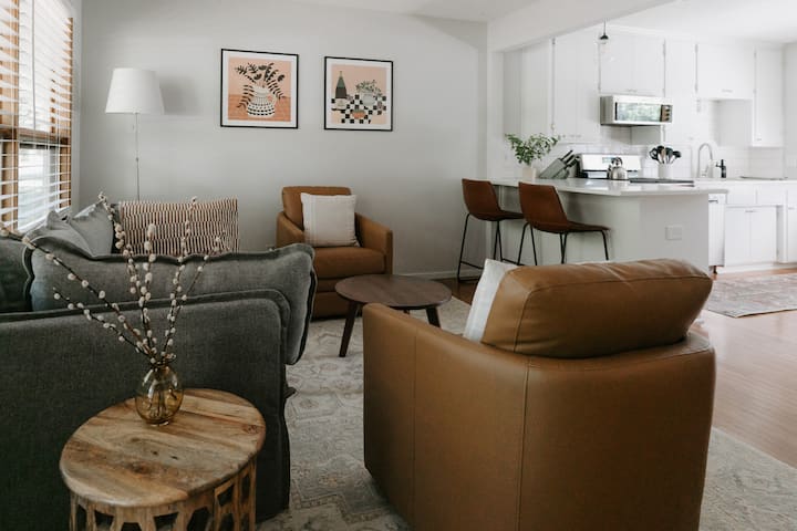 2 Bedroom Near Downtown Hopkins - Minnesota