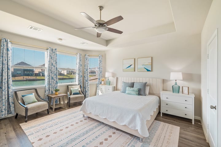 Katy Lakeside Retreat - Katy, TX