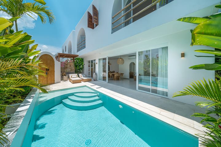 Villa Anassa: 2 Chambres Méditerranéenne à Canggu - Endonezya