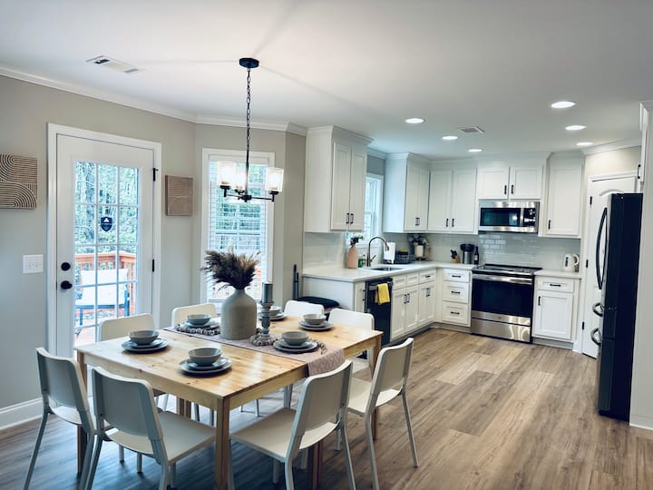 Buford | Pink Bedroom - Flowery Branch, GA