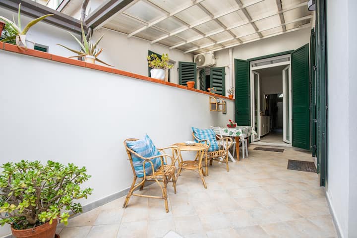 Charming Home With Terrace, Close To The Sea - Viareggio