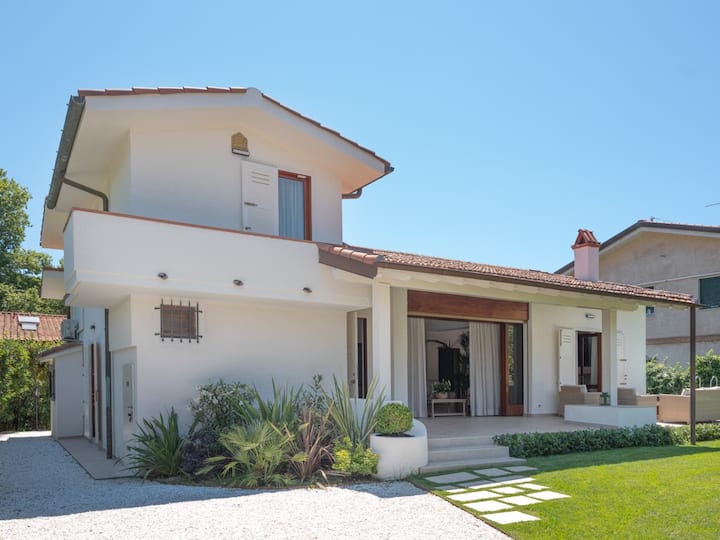 Villa Italia Luxury Home - Viareggio