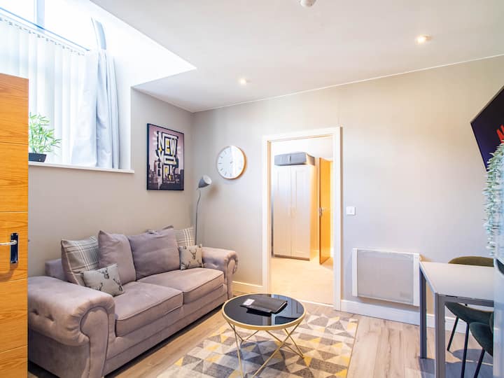 Luxury Chapel Apartment | Central Sheffield - Sheffield, UK