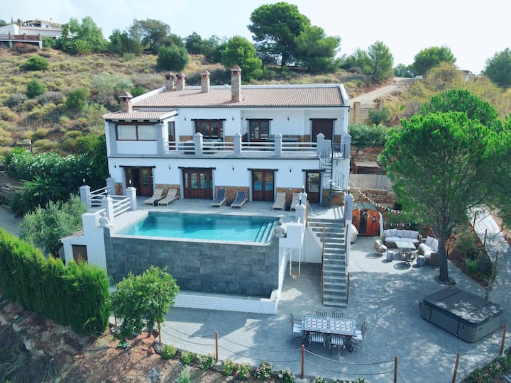 Casa Eden Luxe Villa Met Vier Suites Alozaina - Casarabonela