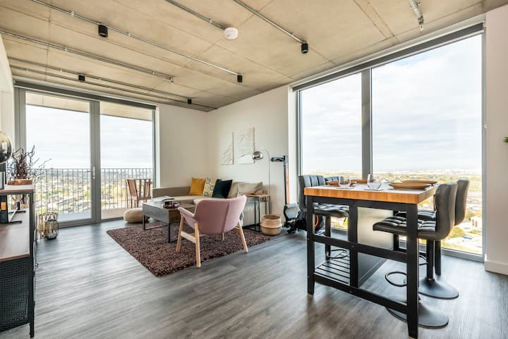 Chic Flat Next To Elizabeth Line - Stunning Views - Woolwich