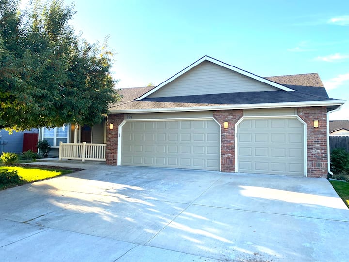 Charming 4-bedroom Home-meridian - Meridian, ID