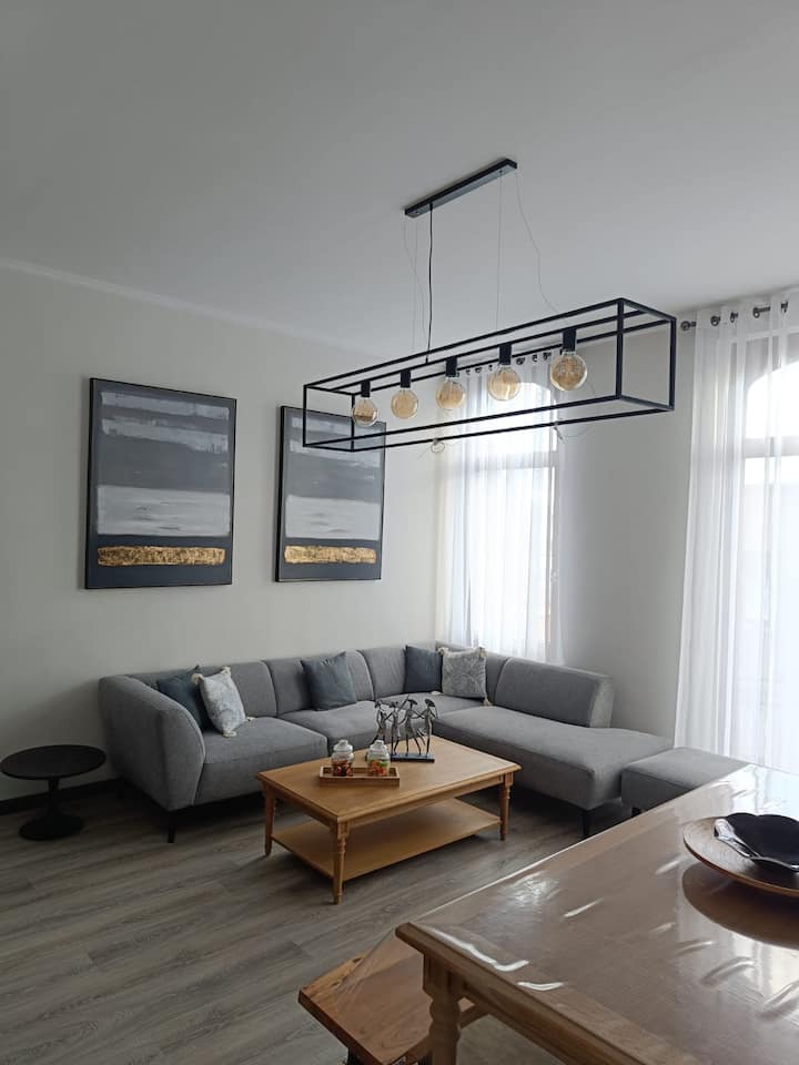 Triplex 140m2 -4 Rooms -8 People - Brussels