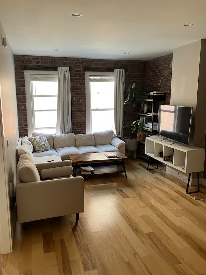 Single Room Downtown Biddeford - Biddeford, ME