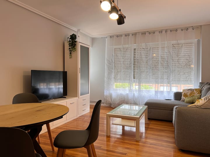Amplio Y Céntrico Apartamento - Suances