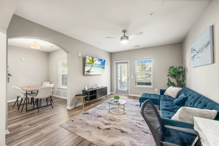 Fresh 2br Spotless Pool & Near Beach - Melbourne Beach, FL